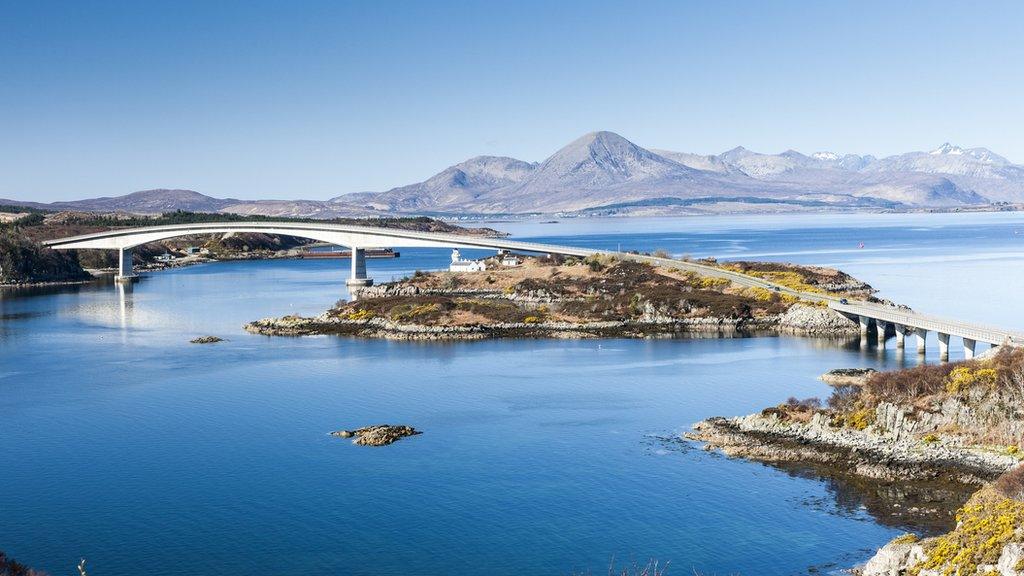 Public vote opens on a flag for Isle of Skye - BBC News