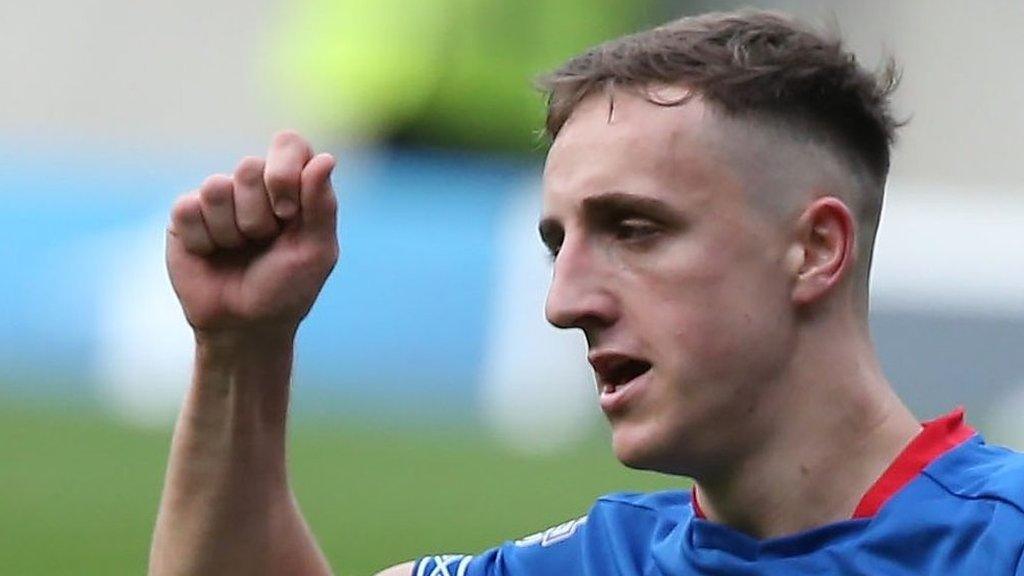 Cooper's superb double secures Linfield victory - BBC Sport