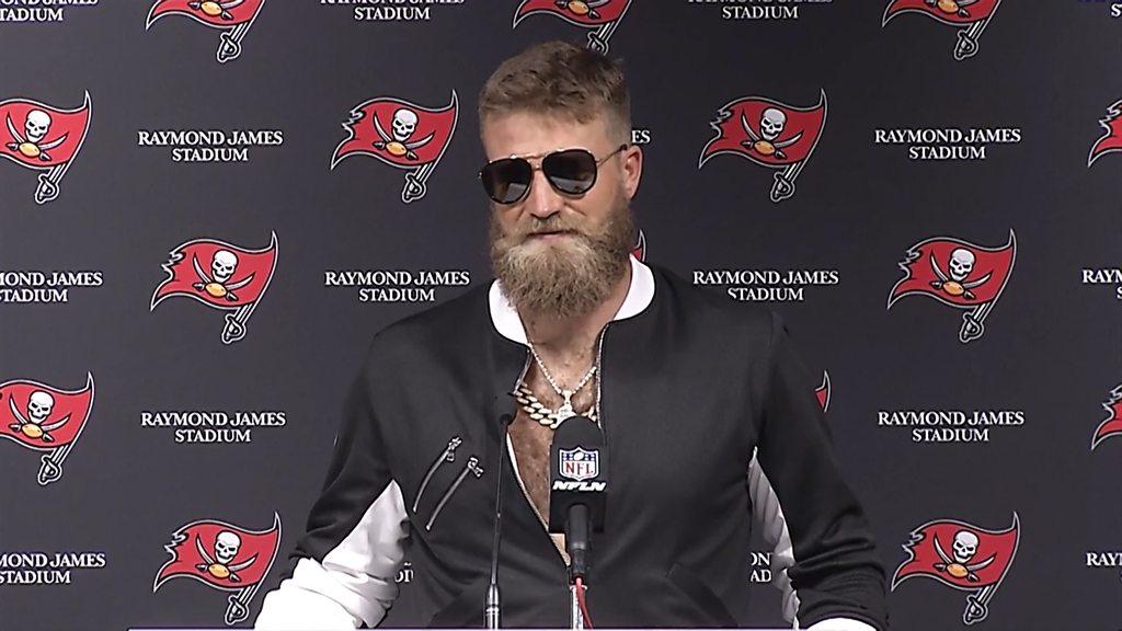 Ryan Fitzpatrick is transformed after borrowing team-mates' clothes ...