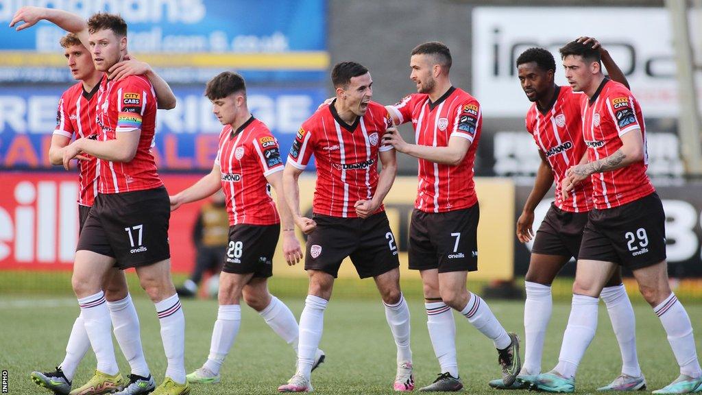League of Ireland: Derry City beat Dundalk to maintain title push - BBC ...