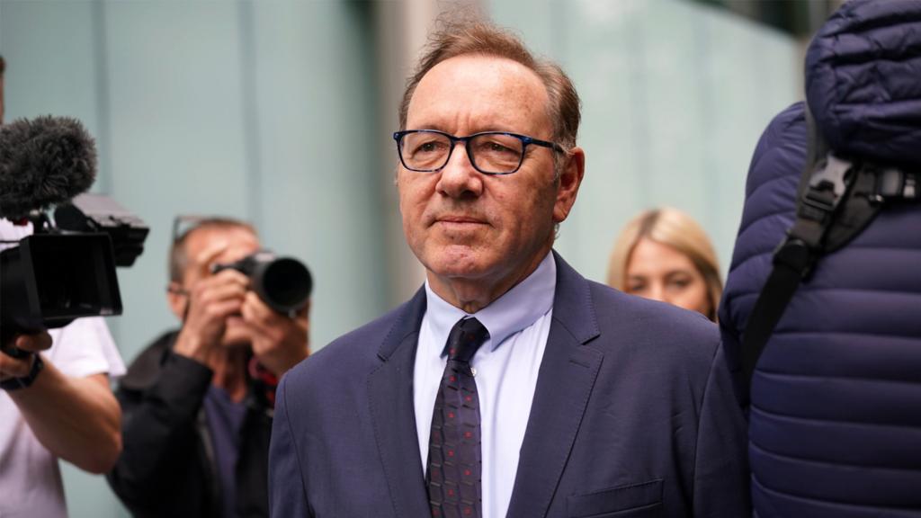 Kevin Spacey trial live: Actor denies using power to get people into ...