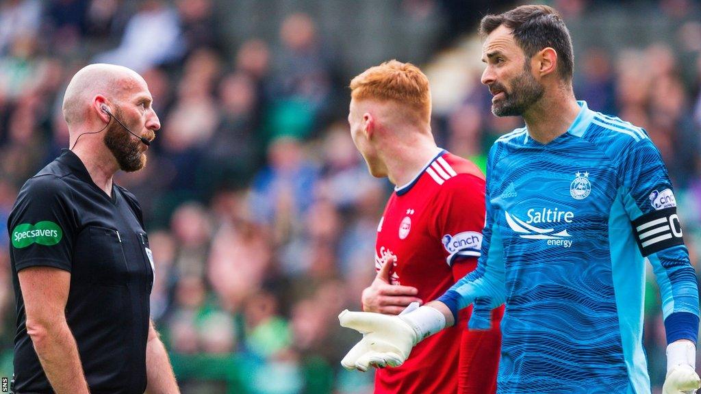 Retiring referee Bobby Madden 'frustrated' with English system - BBC Sport