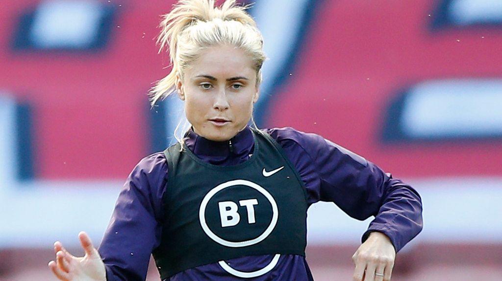 Steph Houghton: I have to earn the right to be in the England squad ...