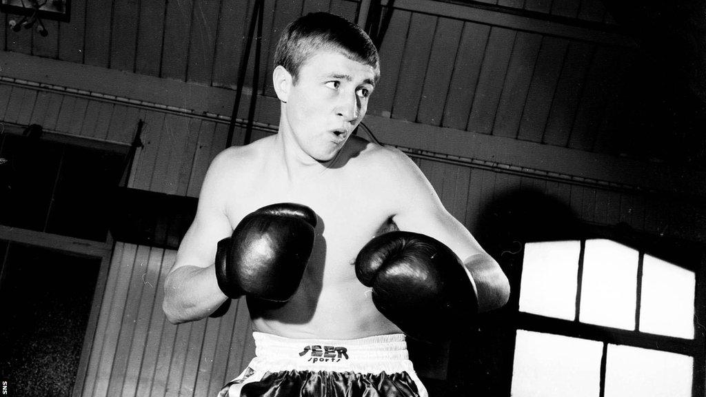 Ken Buchanan: Legendary Scottish boxer's memorial service to take place ...