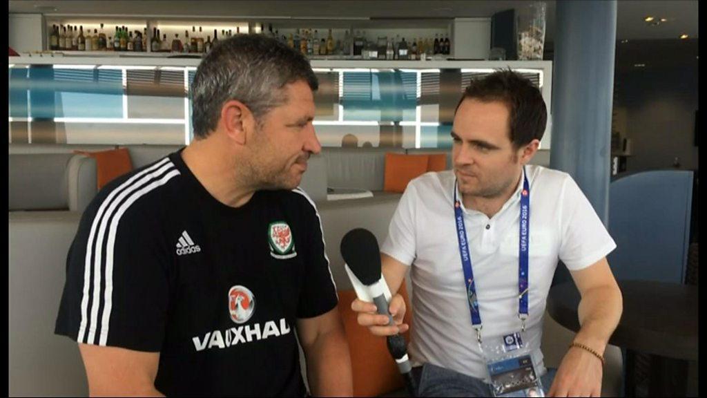 Osian Roberts ar ddiwedd antur Cymru yn Euro 2016 - BBC Cymru Fyw