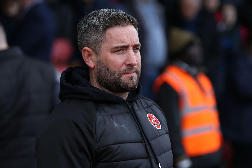 Lee Johnson departs Fleetwood after 111 days - BBC Sport