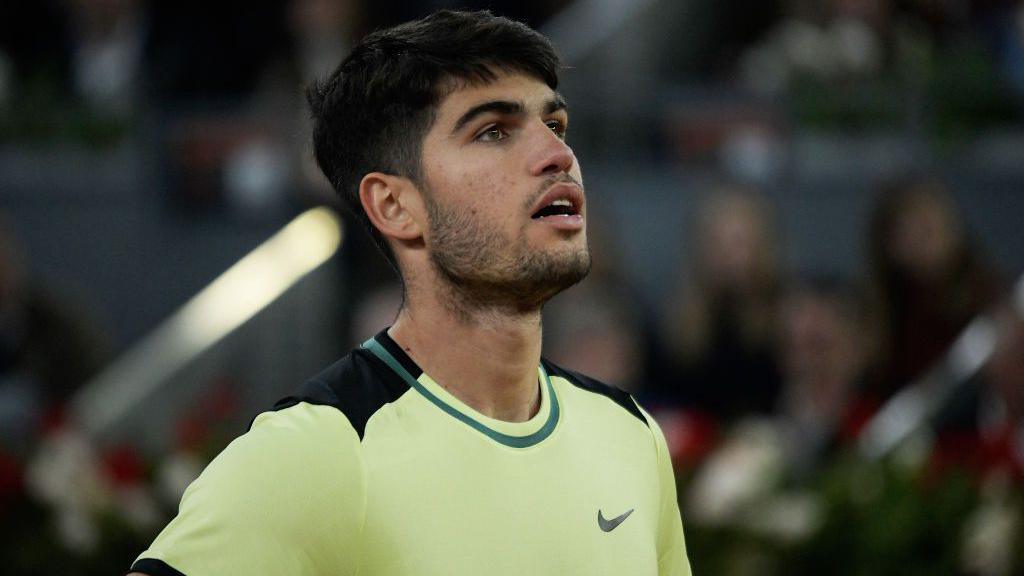 Carlos Alcaraz: Spaniard withdraws from Italian Open with injury - BBC ...