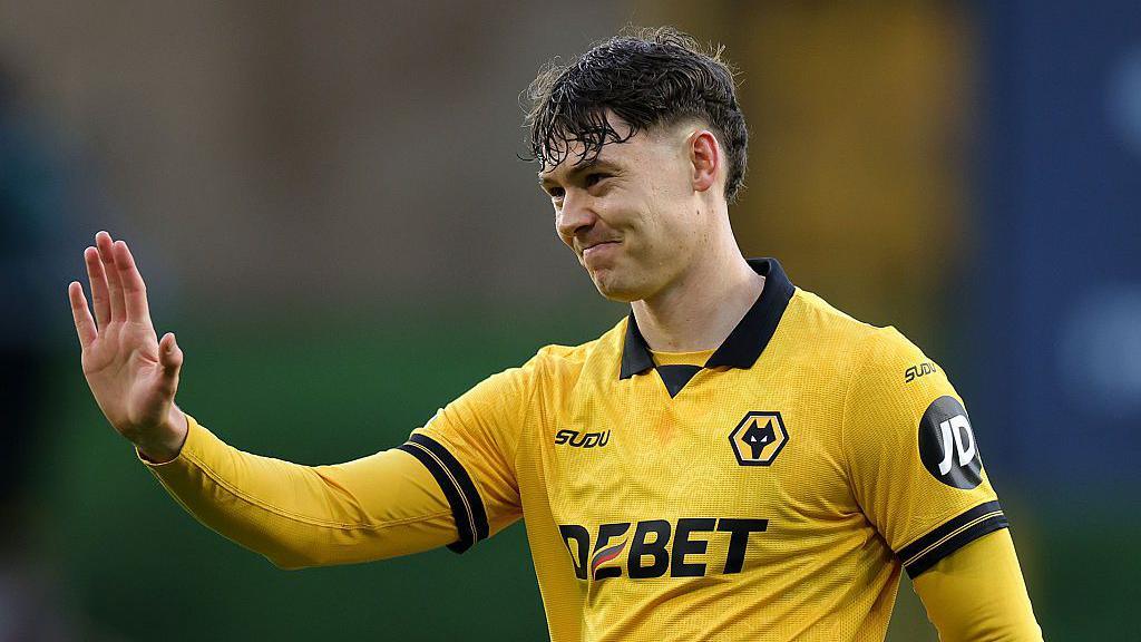 Wolves news: Crystal Palace agree deal in principle for Strand Larsen ...