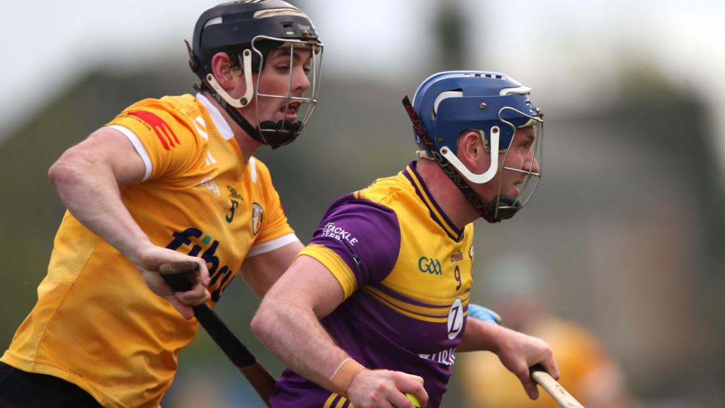 Saffron hurler Walsh pays tribute to the late Ryan Straney - BBC Sport