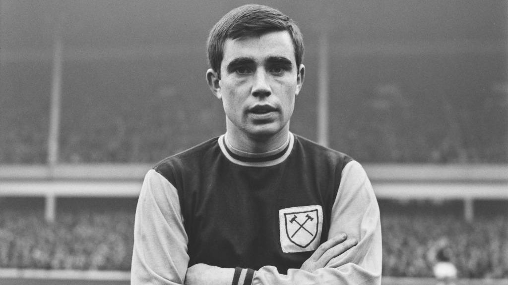 West Ham legend Ronnie Boyce dies, aged 82 - BBC Sport