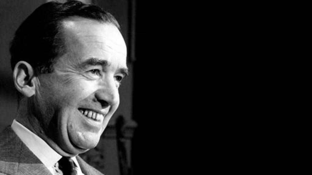 BBC Archive 1961: News - Ed Murrow on the Berlin Situation - BBC