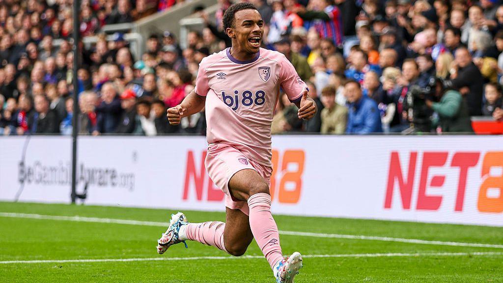 Bournemouth news: Eli Junior Kroupi 'a crazy talent' - Amine Adli - BBC Sport