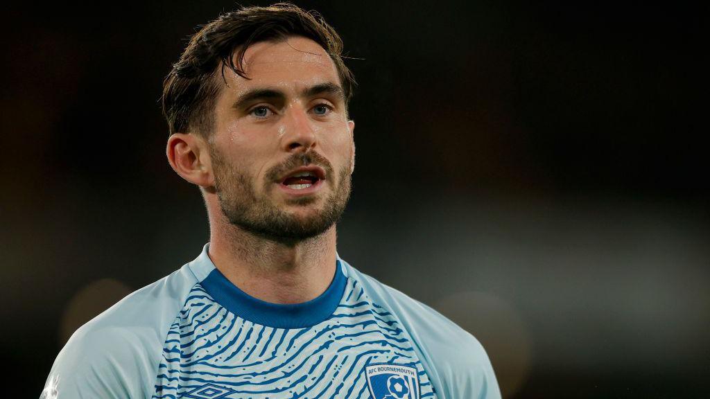 Bournemouth news: Lewis Cook signs contract until 2028 - BBC Sport