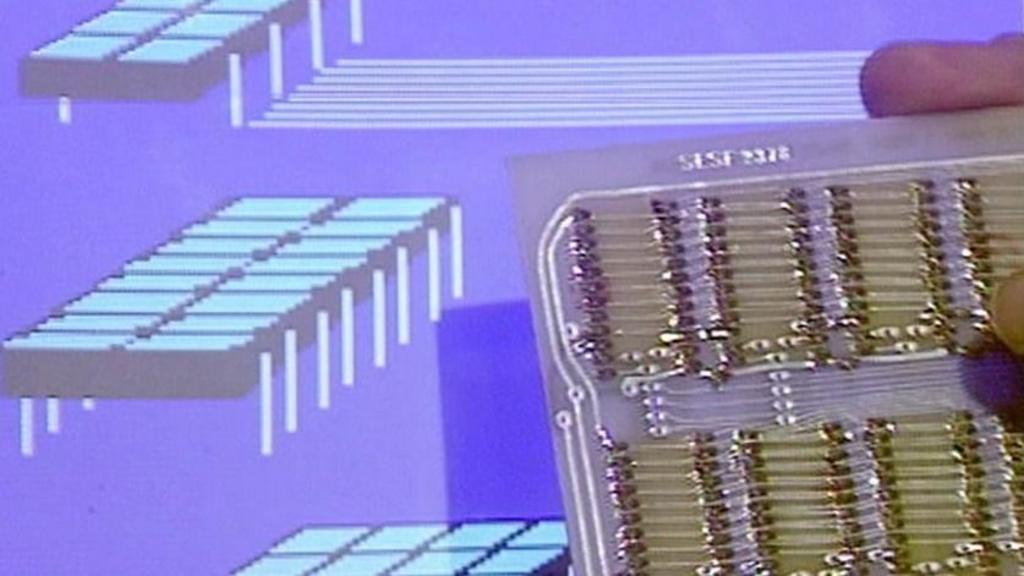 BBC Archive 1986: Getting to the bottom of 16-bit processors - BBC