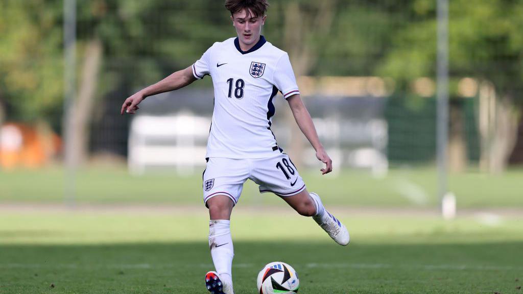 Leeds news: Angus Kinnear and homegrown player issues - BBC Sport