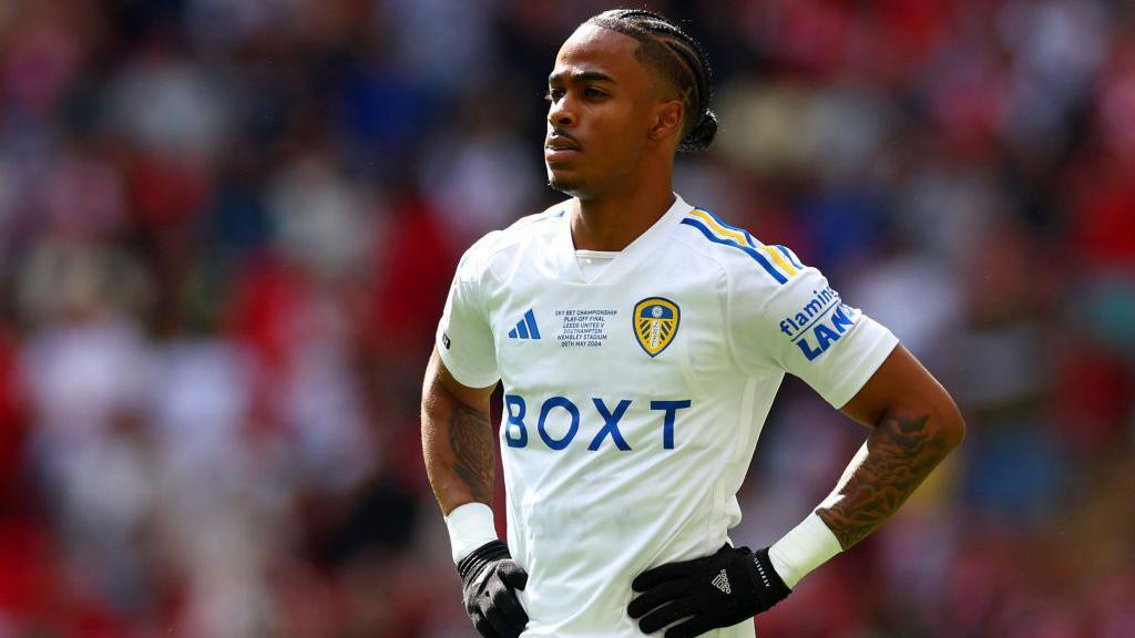 West Ham: Summerville set to leave Leeds for Hammers - BBC Sport