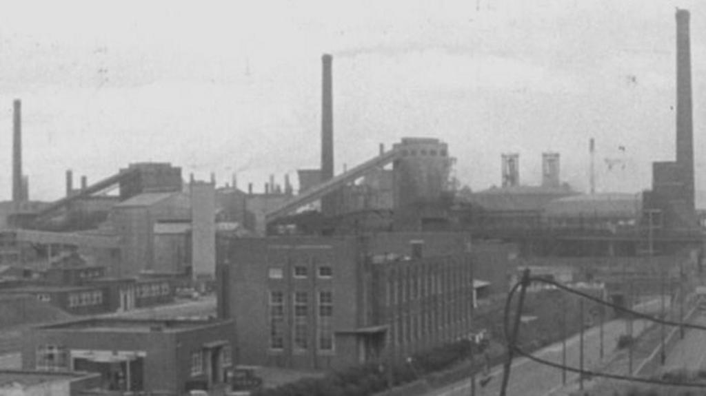 BBC Archive 1960: Panorama visits Scunthorpe - BBC