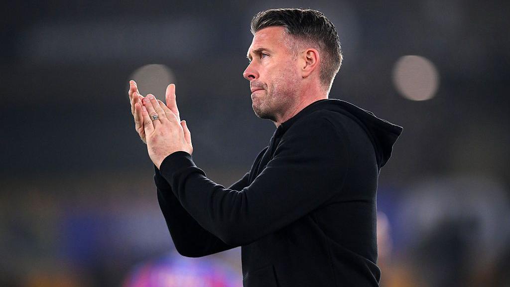 Wolves analysis: An impossible job for Rob Edwards? - BBC Sport