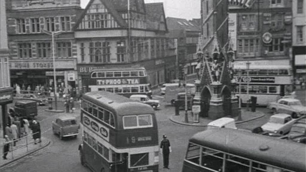 BBC Archive 1964: Two Town Mad - Leicester - BBC