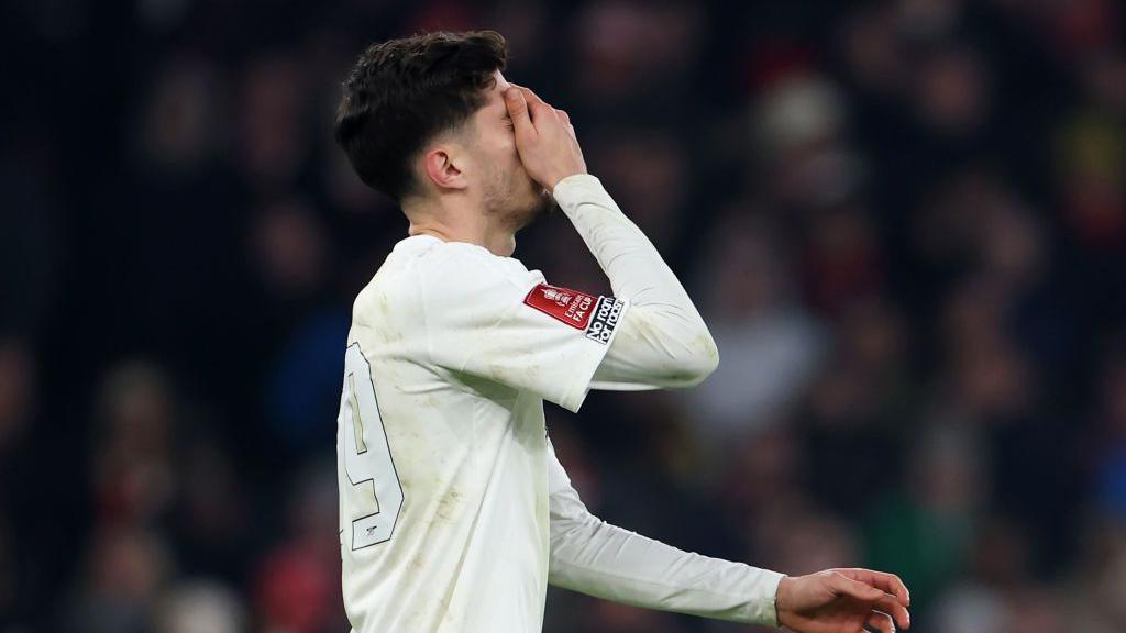 Kai Havertz injury: Fan views on Arsenal's striker situation - BBC Sport