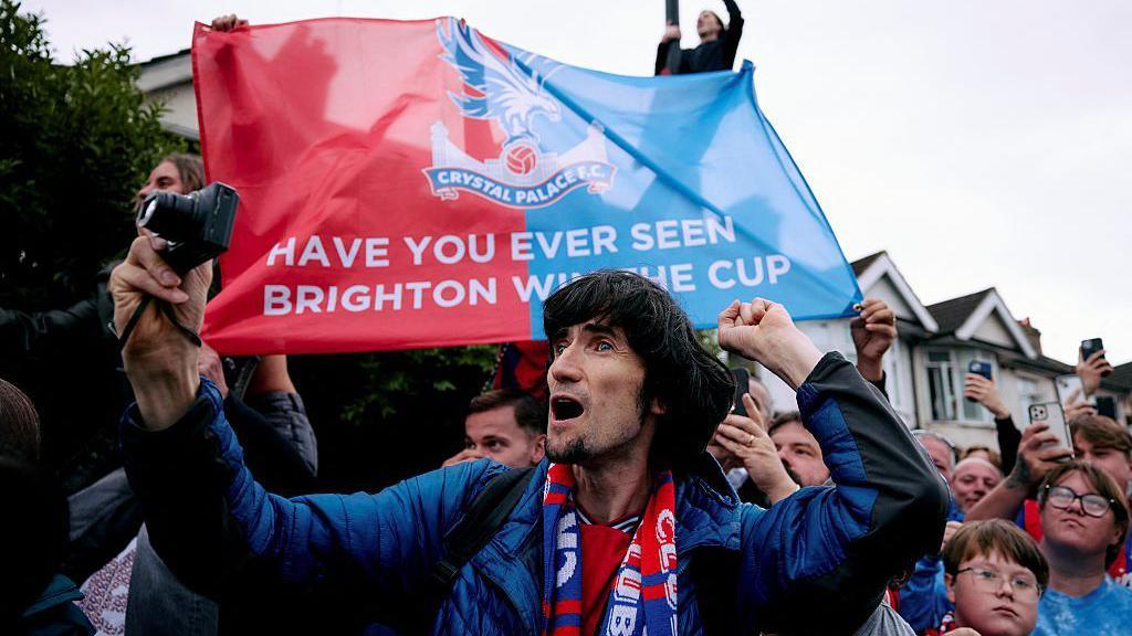 Crystal Palace news: FA Cup parade celebrations - in pictures and video ...