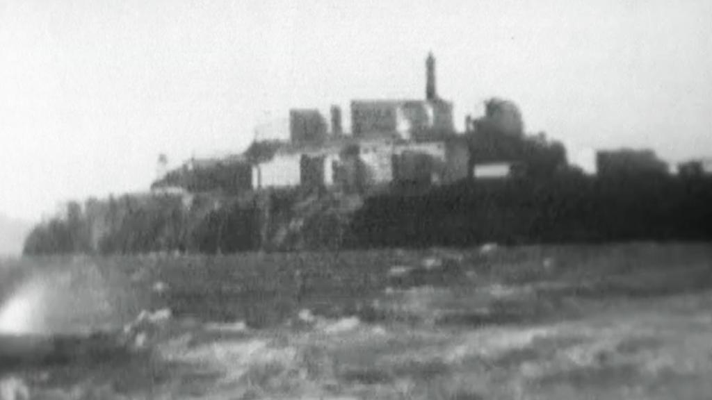 BBC Archive 1964: Inside Alcatraz's fearsome walls - BBC