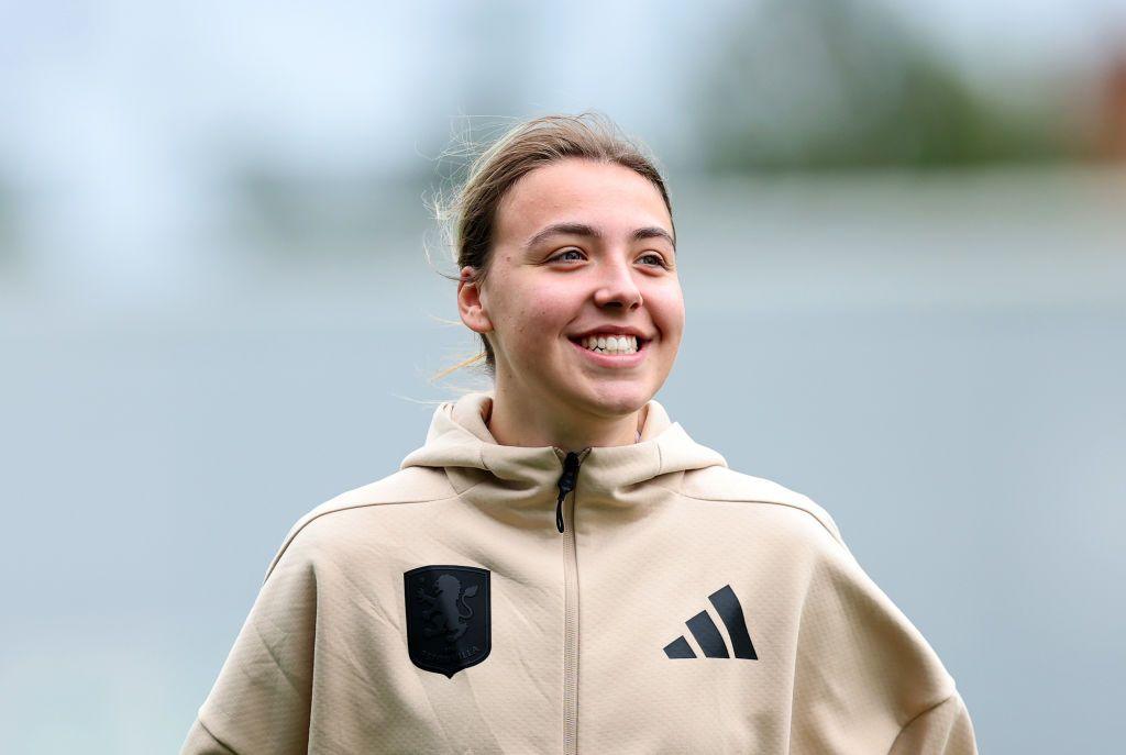 Aston Villa's Sophia Poor joins London City Lionesses on loan - BBC Sport