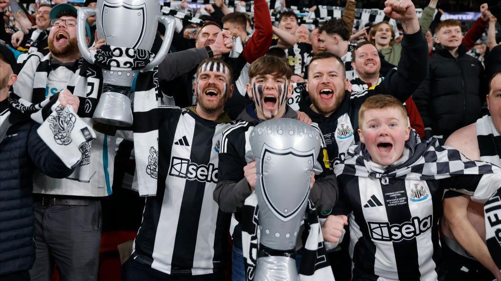 Newcastle picture gallery: Relive the Wembley scenes - BBC Sport