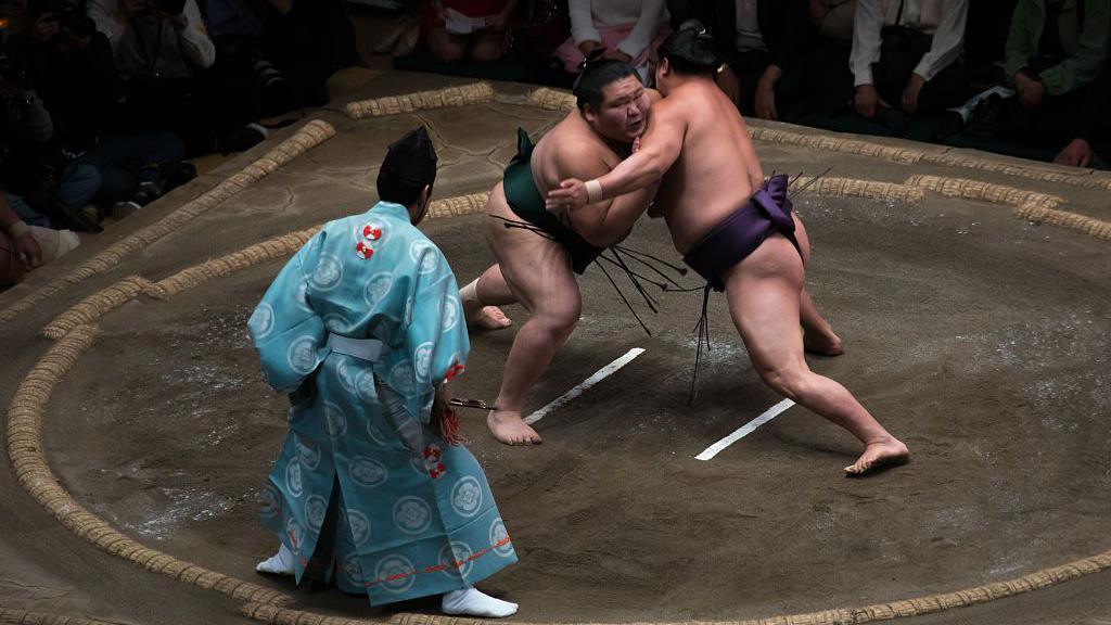 Grand Sumo Tournament 2025 in London - what you need to know - BBC ...