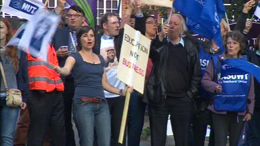 Derby's Merrill Academy strike: School shut over pay rise dispute - BBC ...