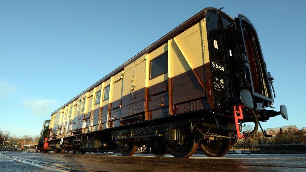 Sir Winston Churchill's funeral remembered in Oxfordshire - BBC News