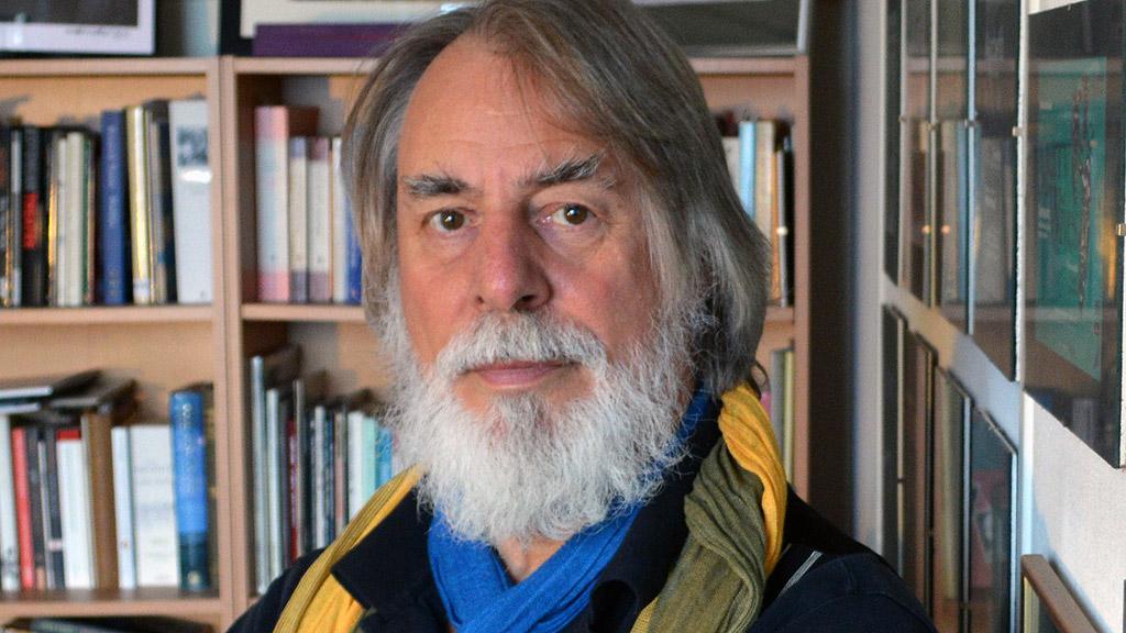 Barrie Rutter to step down from Northern Broadsides - BBC News
