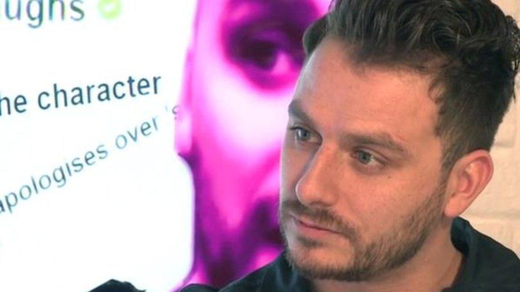 Dapper Laughs stages comeback gig - BBC News
