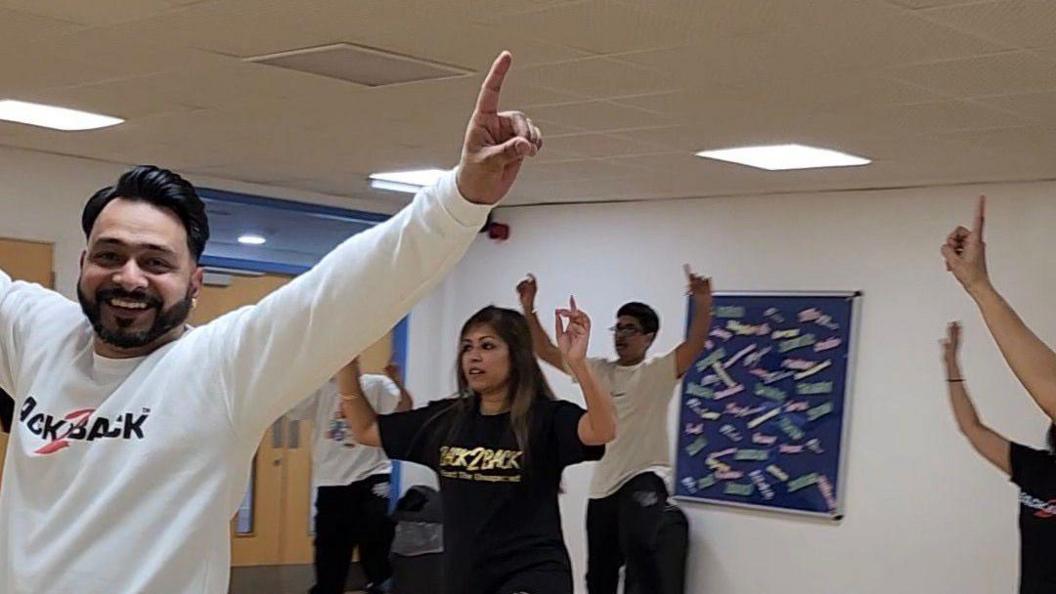 Wolverhampton bhangra dancer wins hit BBC quiz show - BBC News