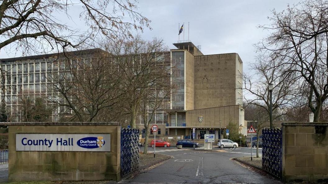 Durham County Hall demolition to start in March 2027 - BBC News