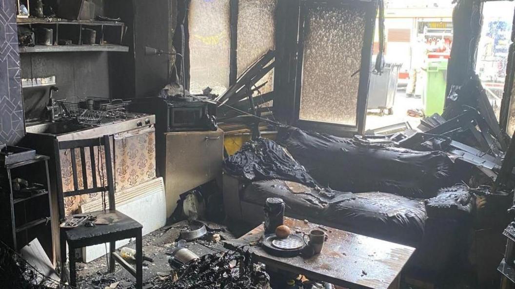 Nine people homeless after cigarette causes Westcliff flat fire - BBC News