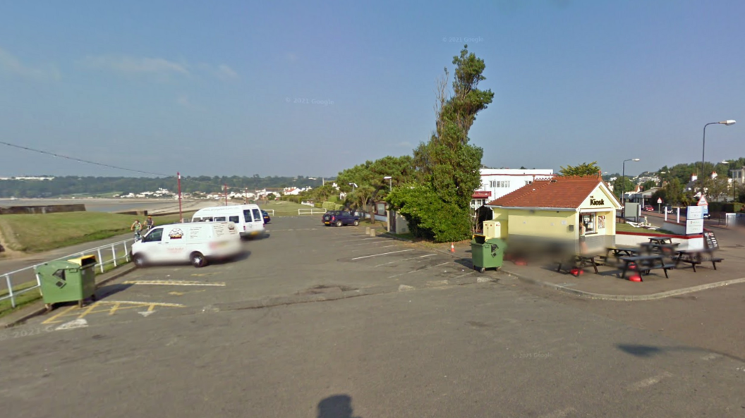 Man exposes himself to women in Bel Royal kiosk car park - BBC News