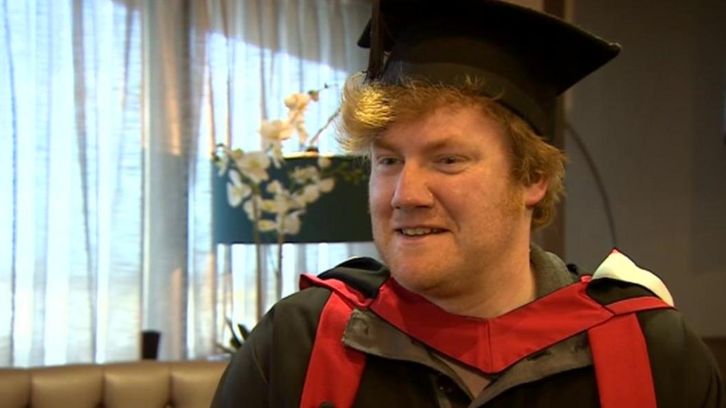 Tower poppies artist Paul Cummins' Chelsea Flower Show sculpture ...