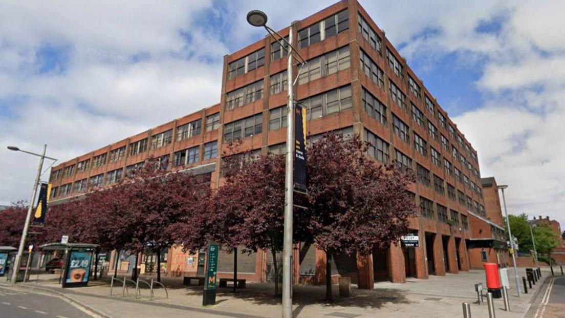 Plans to turn Middlesbrough's Vancouver House into student homes - BBC News