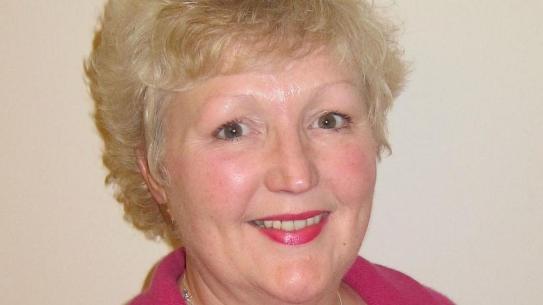 Violence against women in Hertfordshire 'rooted in stereotypes' - BBC News