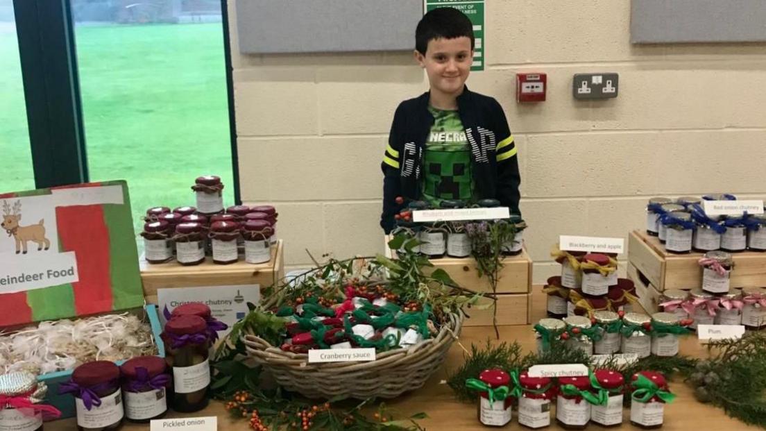 Somerset community helps boy after thieves steal homemade jam - BBC News