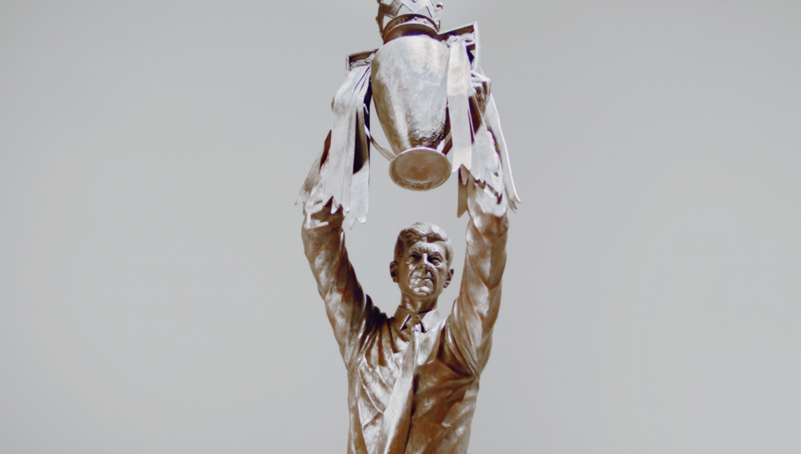 Arsenal: Arsene Wenger statue unveiled - BBC Sport