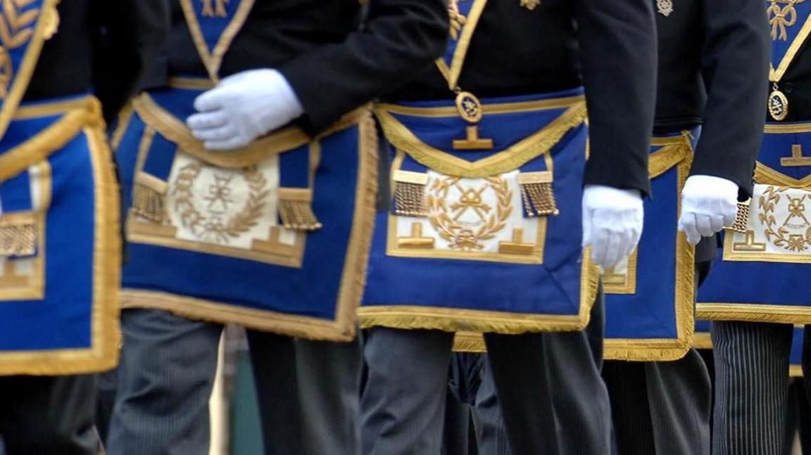 Met Police must reveal Freemason membership, force says - BBC News