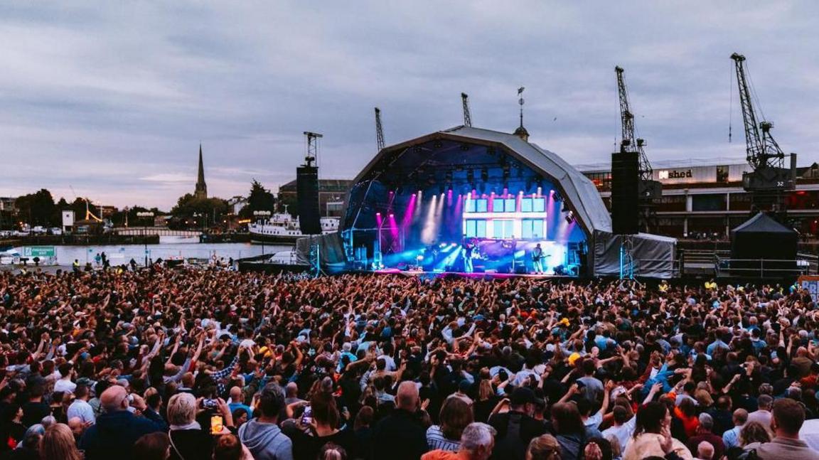 The Streets and The Kooks to perform at Bristol Sounds festival - BBC News