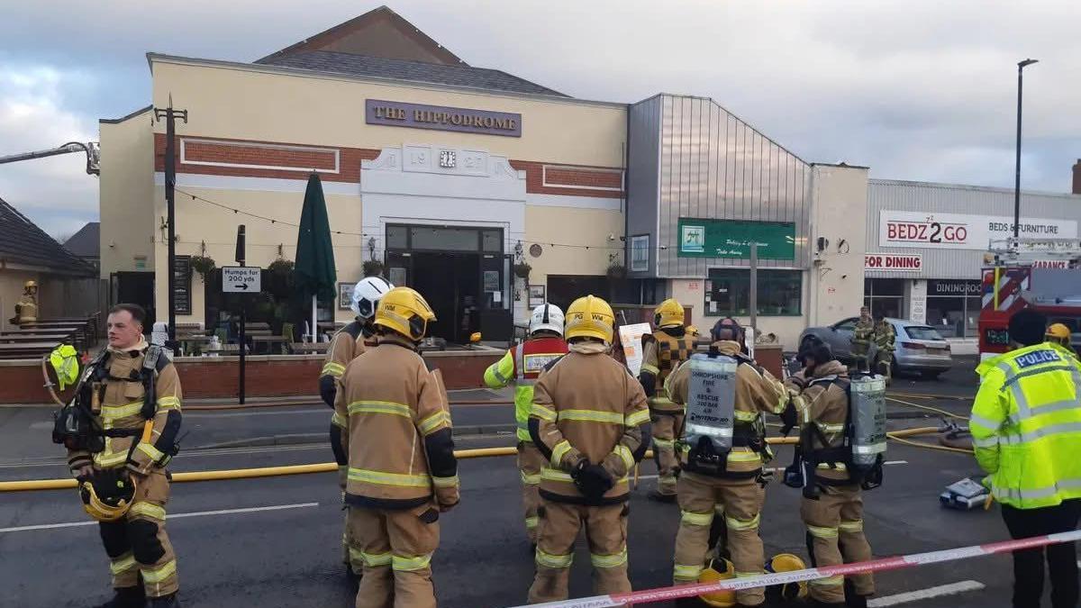 Wetherspoon pub evacuated after fire remains shut - BBC News