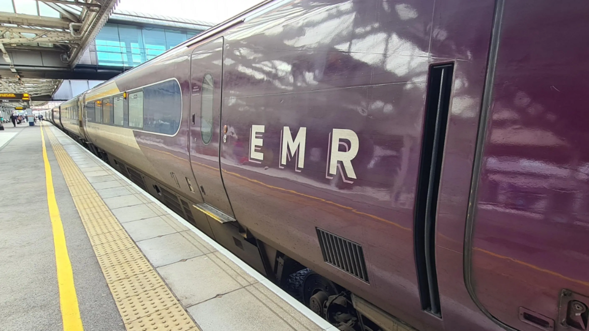 Trains between Nottingham and Leicester delayed after line closes - BBC ...