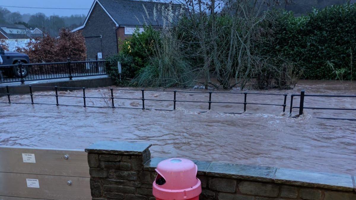 Businesses 'cut off' by Storm Chandra flooding - BBC News