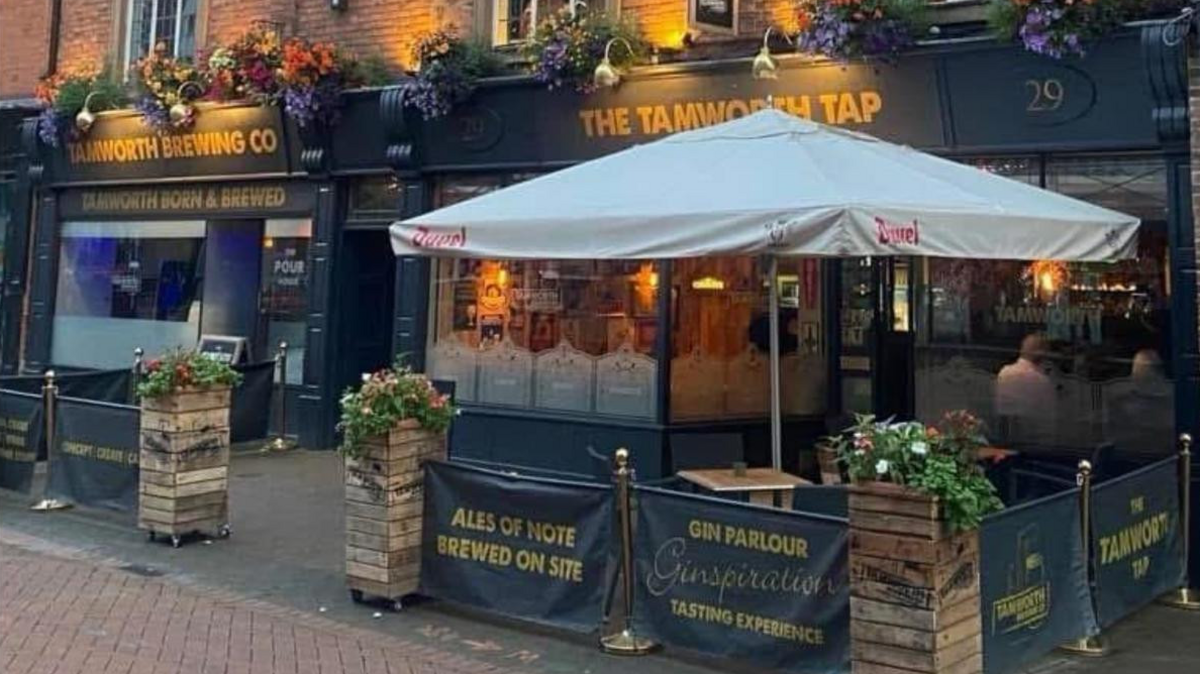 The Tamworth Tap named UK's best pub for record third time - BBC News