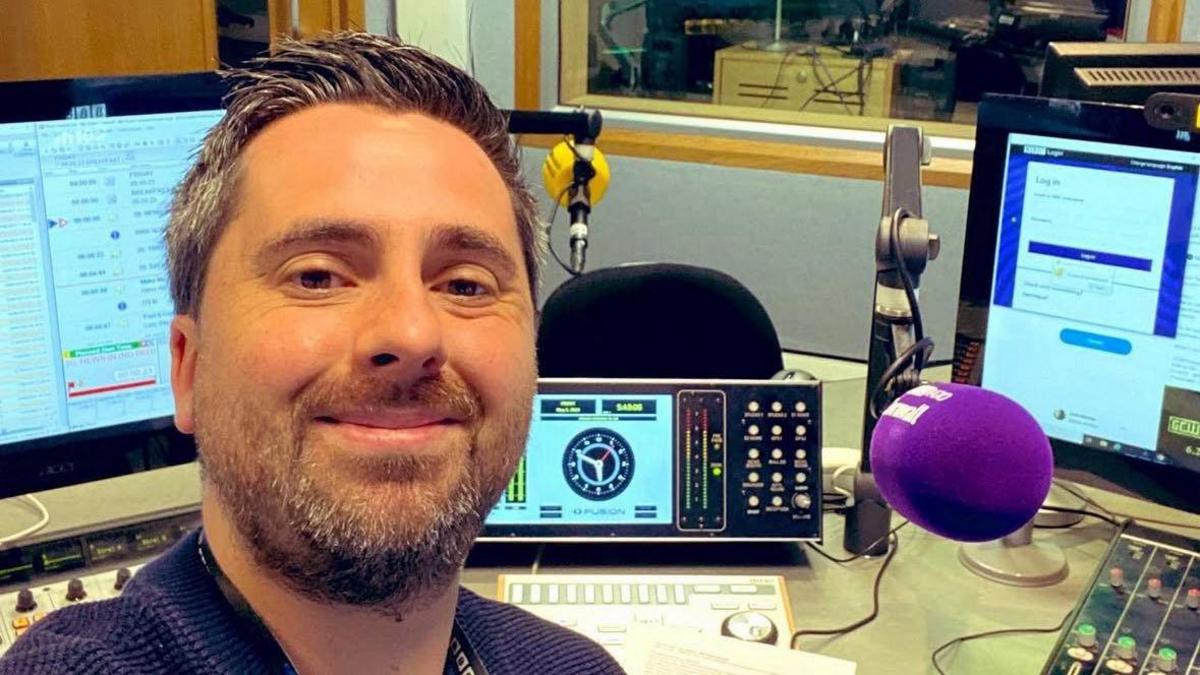 BBC apologises to sacked ex-presenter over homophobic abuse - BBC News