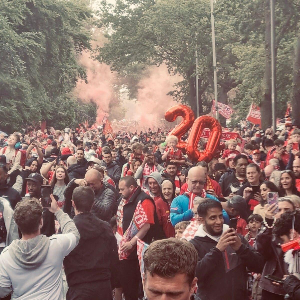 Liverpool news: Trophy parade moments - BBC Sport